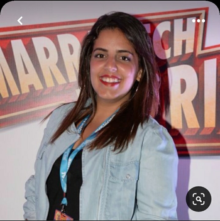 Inès Reg : taille, âge et biographie de l'humoriste - Sortition