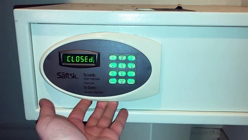 Comment réinitialiser le code d'un coffre-fort : étapes faciles pour un déverrouillage sûr et ...